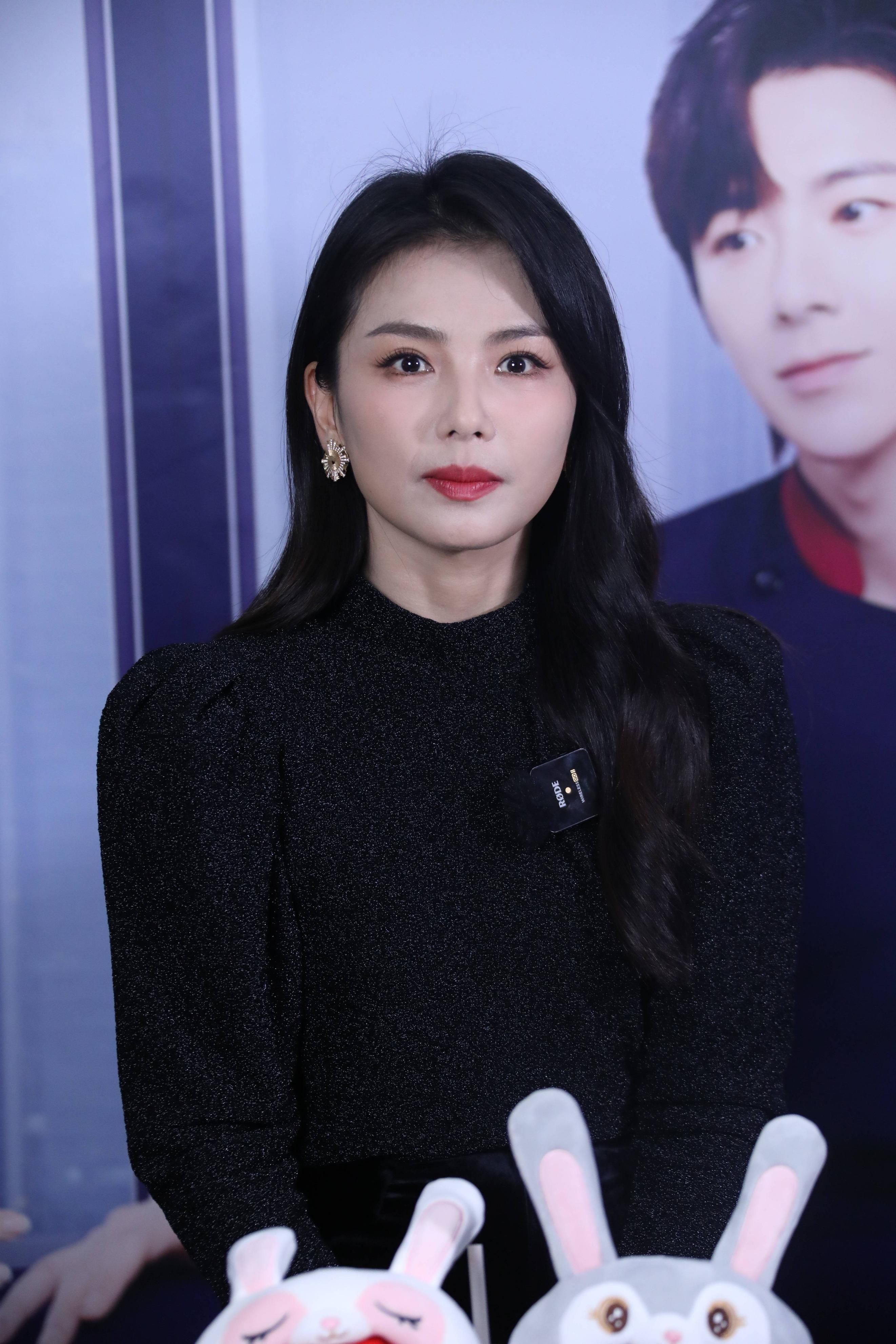 Liu Yuning sweeps the building with "Be Your Own Light" and describes ...