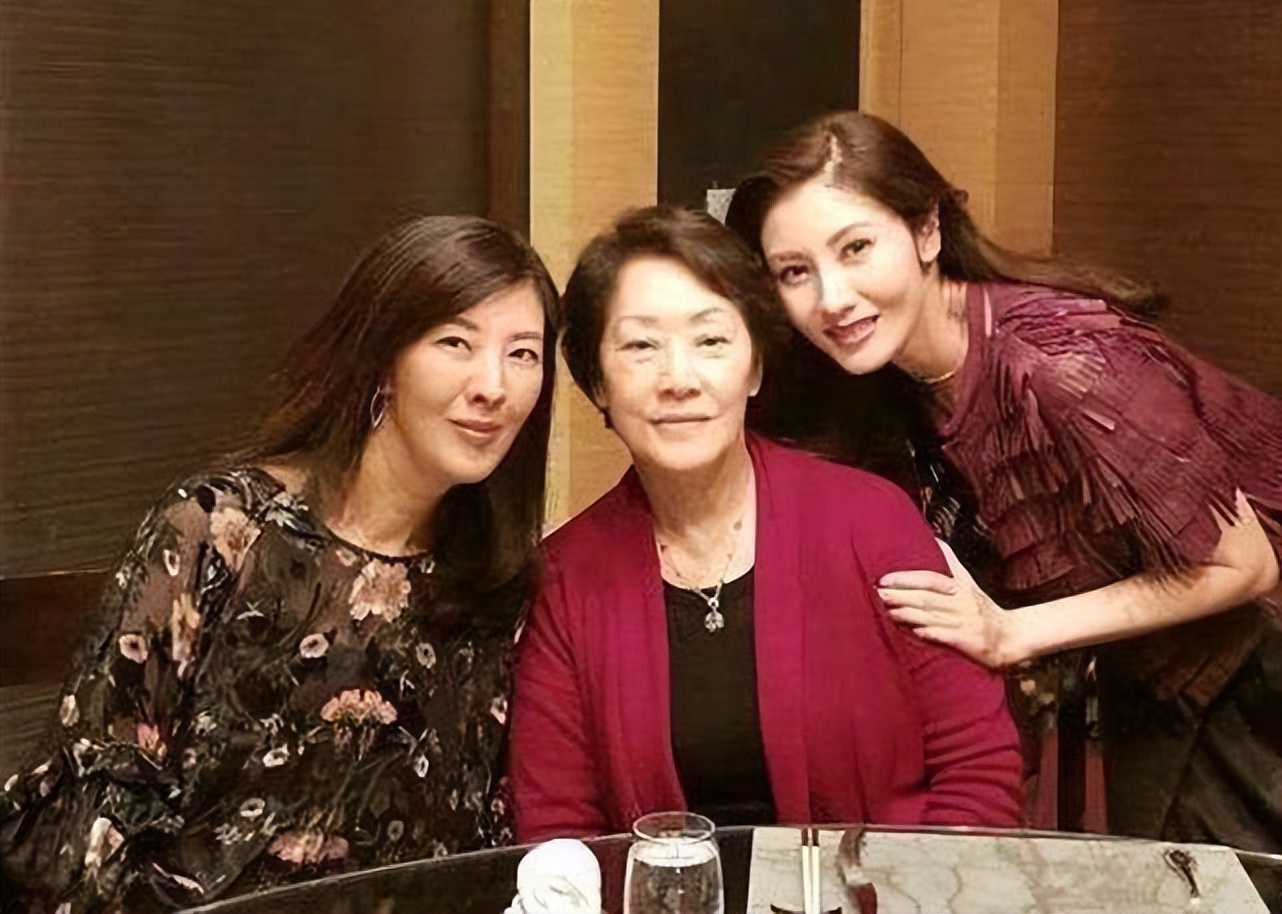 Li Jiaxin became Mrs. Xu by means, her sister Li Jiaming divorced, and ...