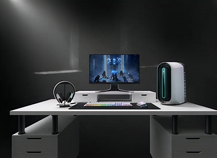 Who invented the computer system - iNEWS