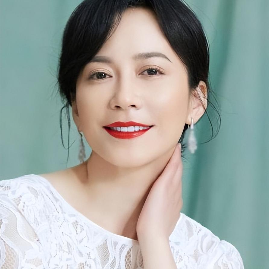 51-year-old Yu Feihong: Not married, but has always had a regular ...