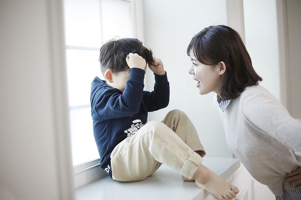 After the child is scolded, if there are 3 reactions, tell the parents ...