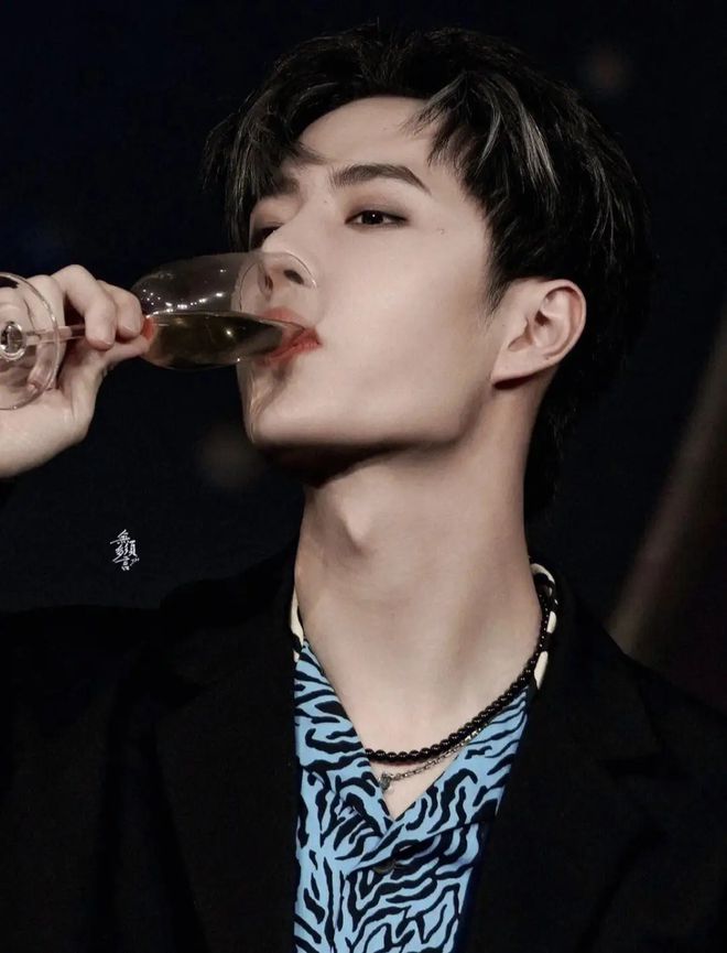 The three most popular male stars in the entertainment industry! - iMedia