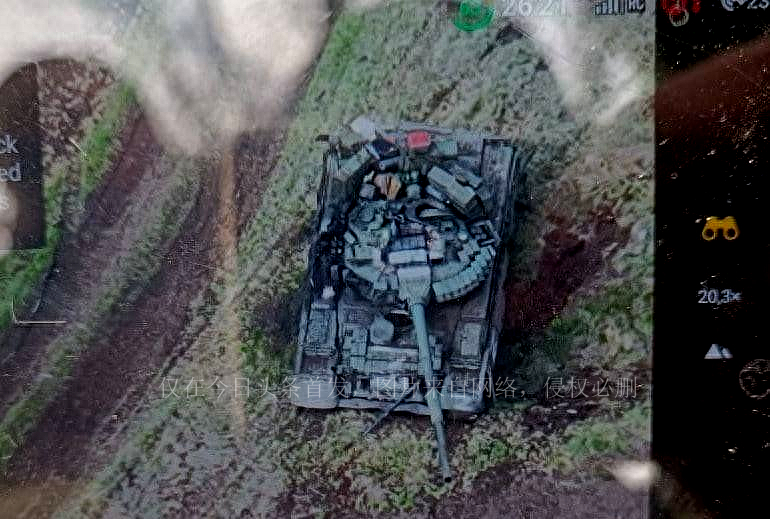 The Russian tank column was wiped out in 100 seconds. The Ukrainian ...