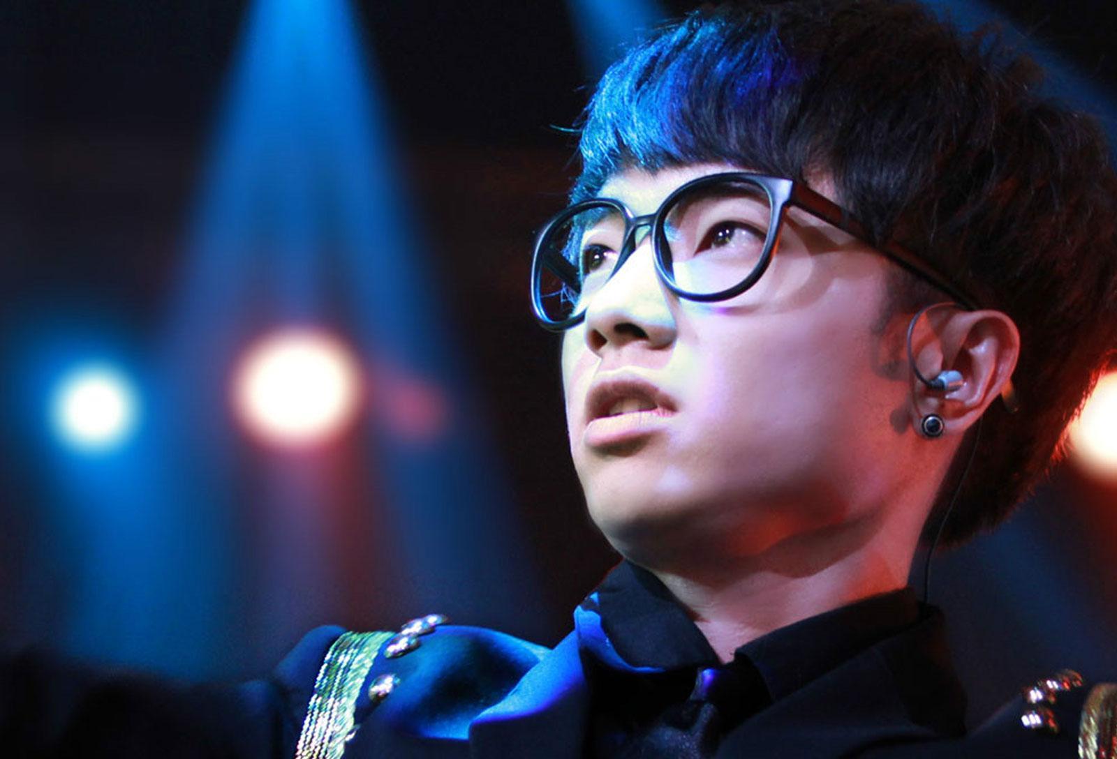 With question marks on their faces, these 6 popular singers are all ...