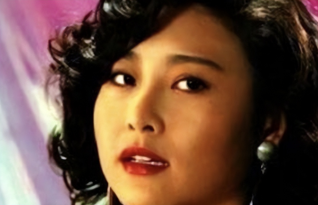 Ye Yuqing, the head of the "Four Stunners", was "robbed" of her first ...