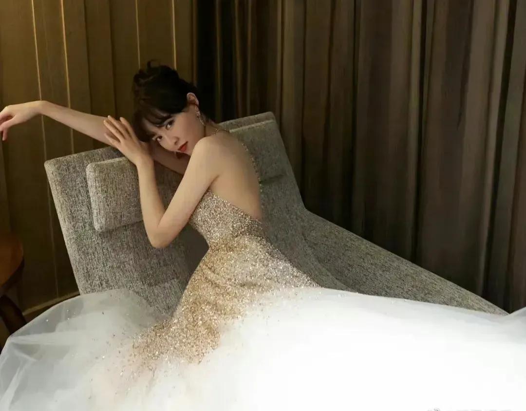 Tang Yan's beauty - iNEWS