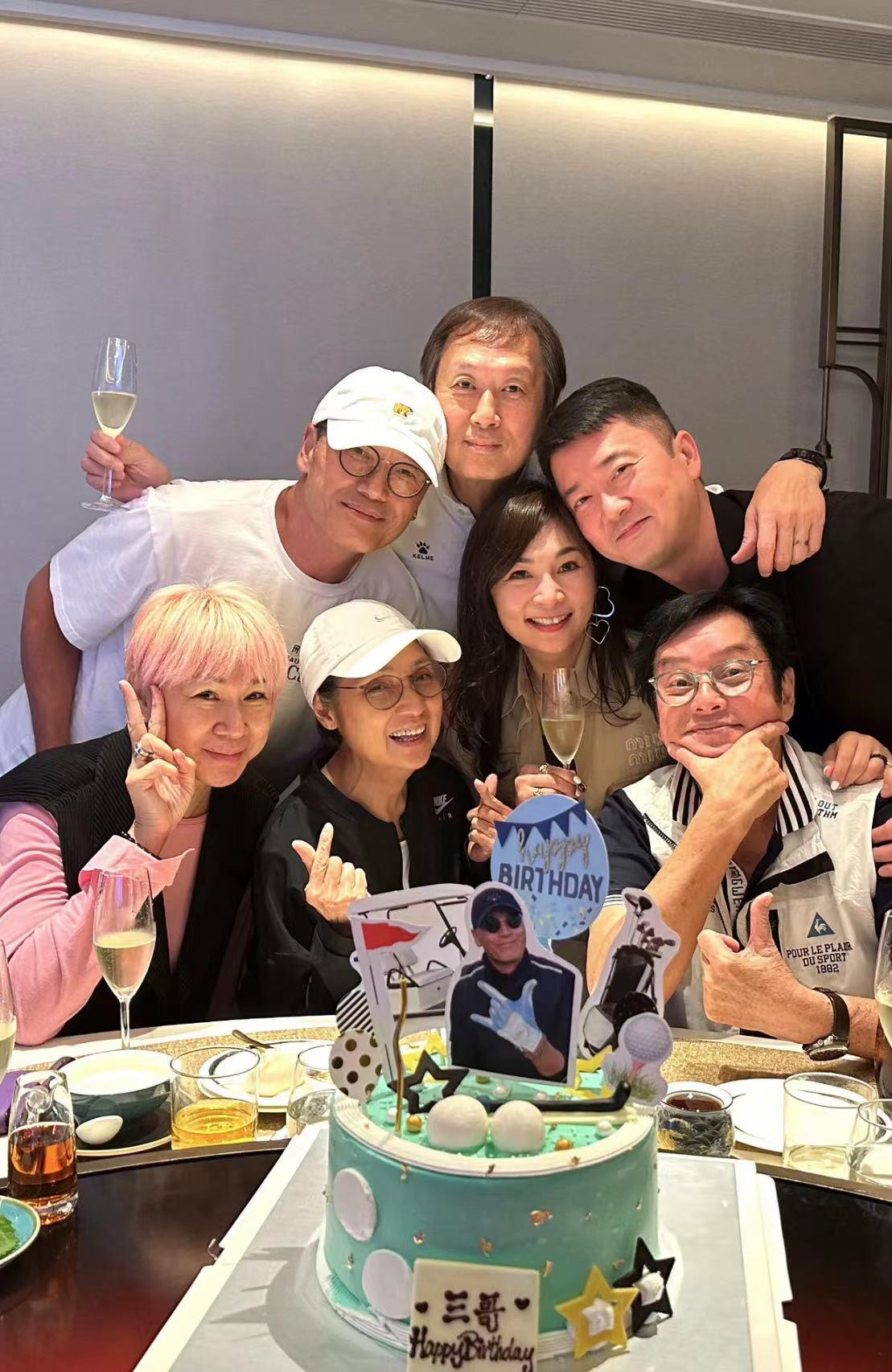 From the birthdays of Liang Chaowei and Miu Qiaowei, I saw two ...