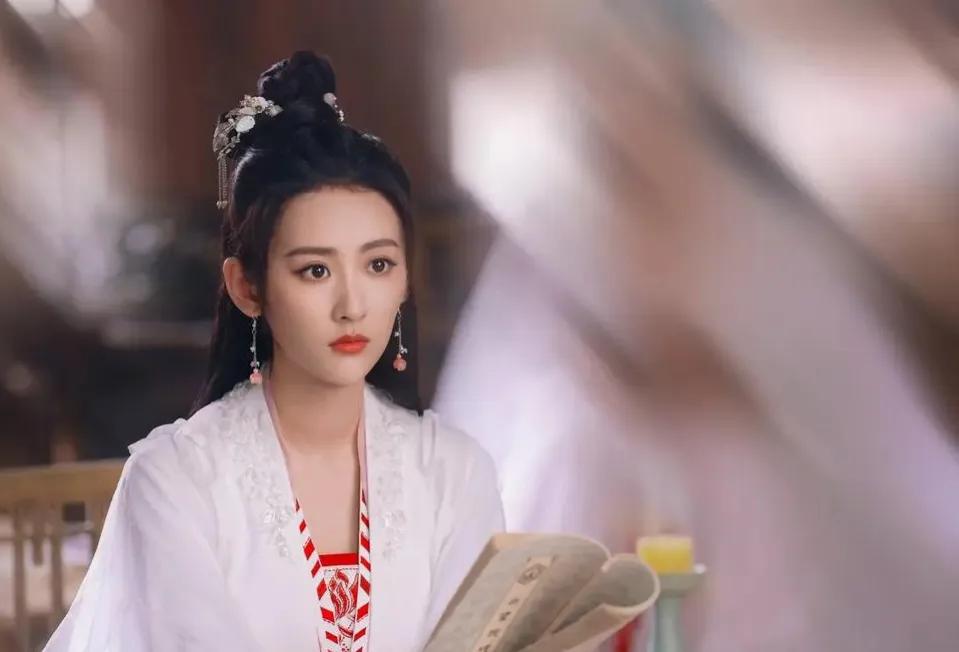 She is obviously fair and beautiful, with a noble temperament, why can ...