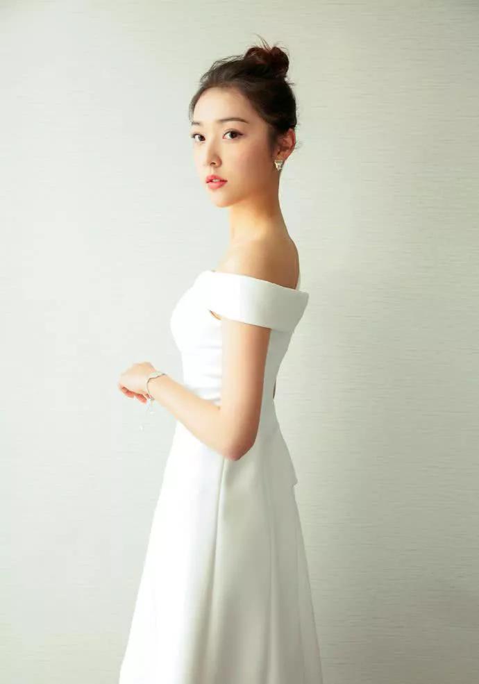 Share pictures - beautiful goddess Chen Haolan - iNEWS