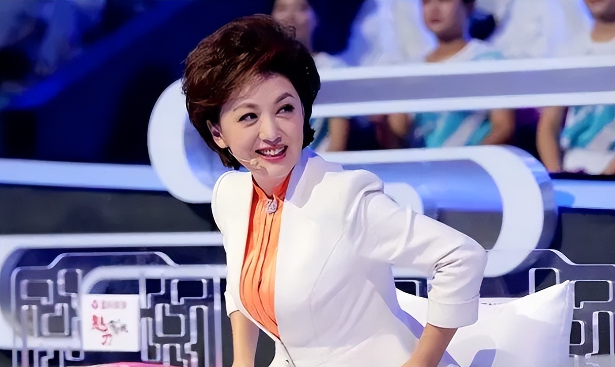 Haixia, the most beautiful host of CCTV, "assumed her new role", she is ...
