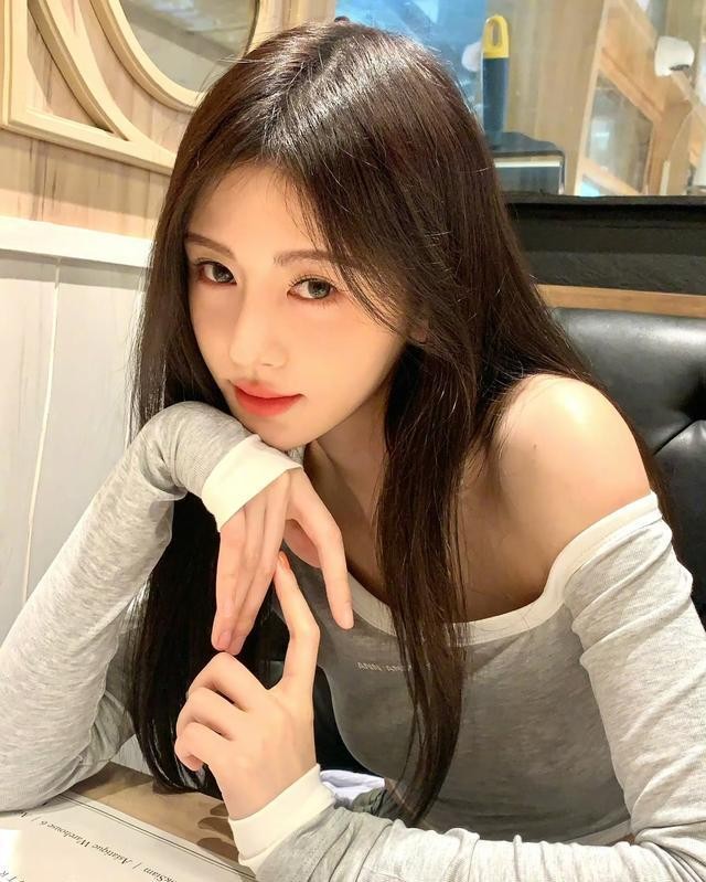 Xiao Zhan, Yang Zi, Hu Ge, Ju Jingyi, Zhang Yuan, Qin Xiaoxian, Bai Lu ...