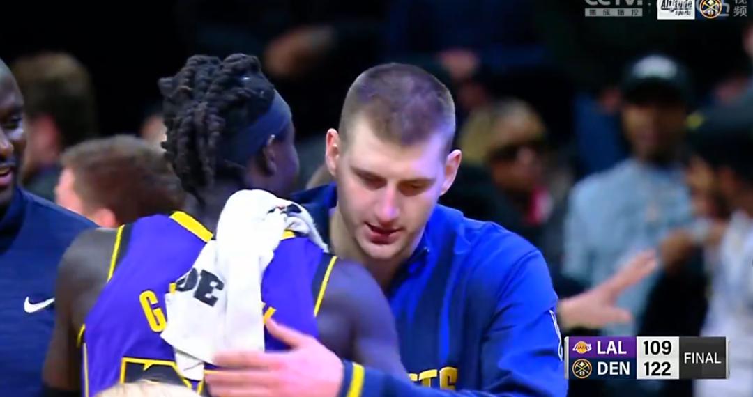 Another one hurt!The Lakers have lost the chain again!Worst lineup in ...