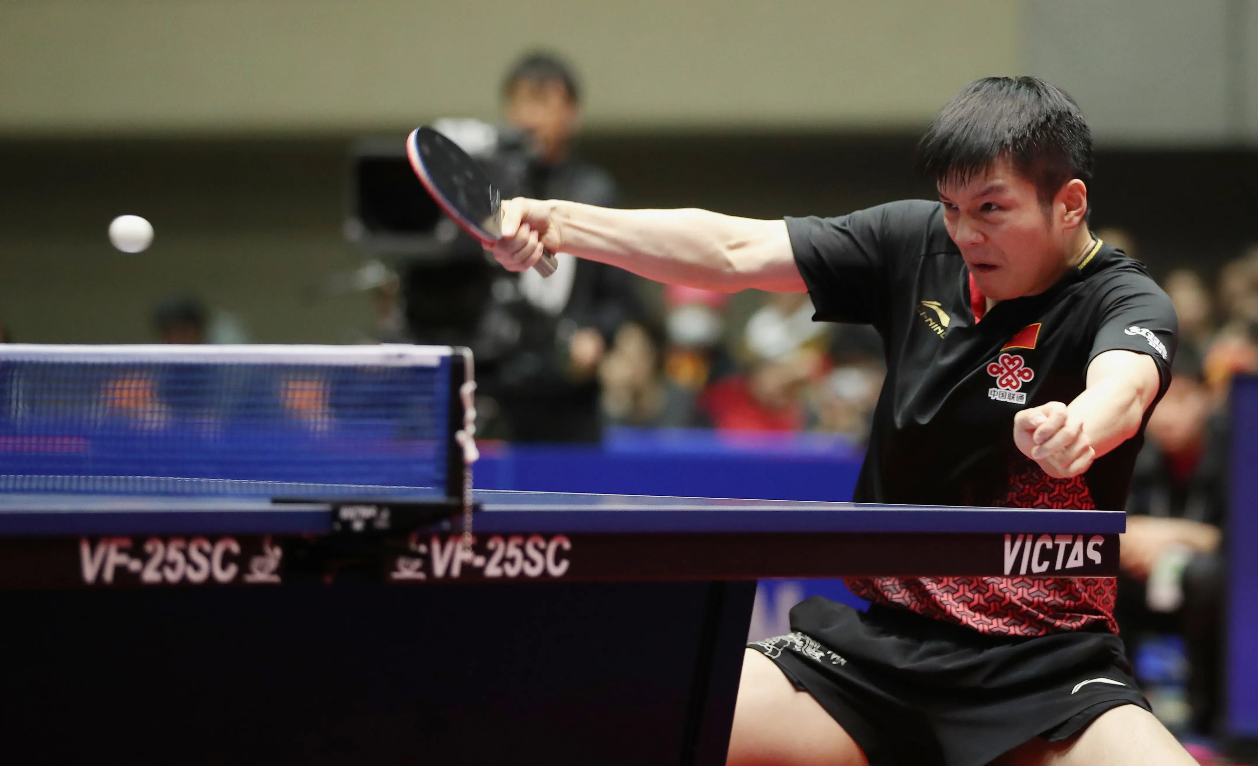 Fan Zhendong teaches backhand twisting techniques, learns advanced ...