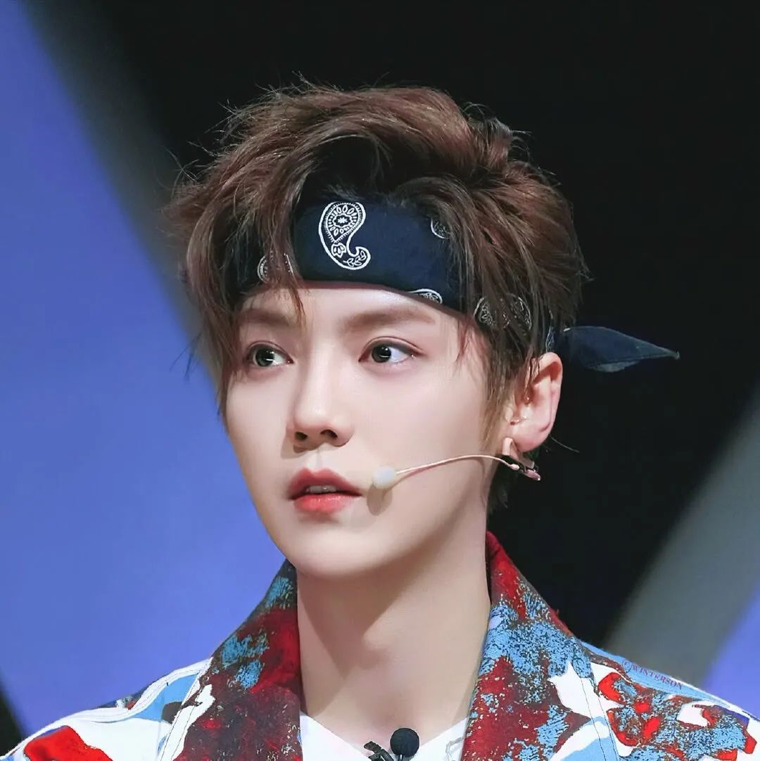 Du Hua, who owns Han Geng and Wang Yibo, is "silly, white and sweet ...