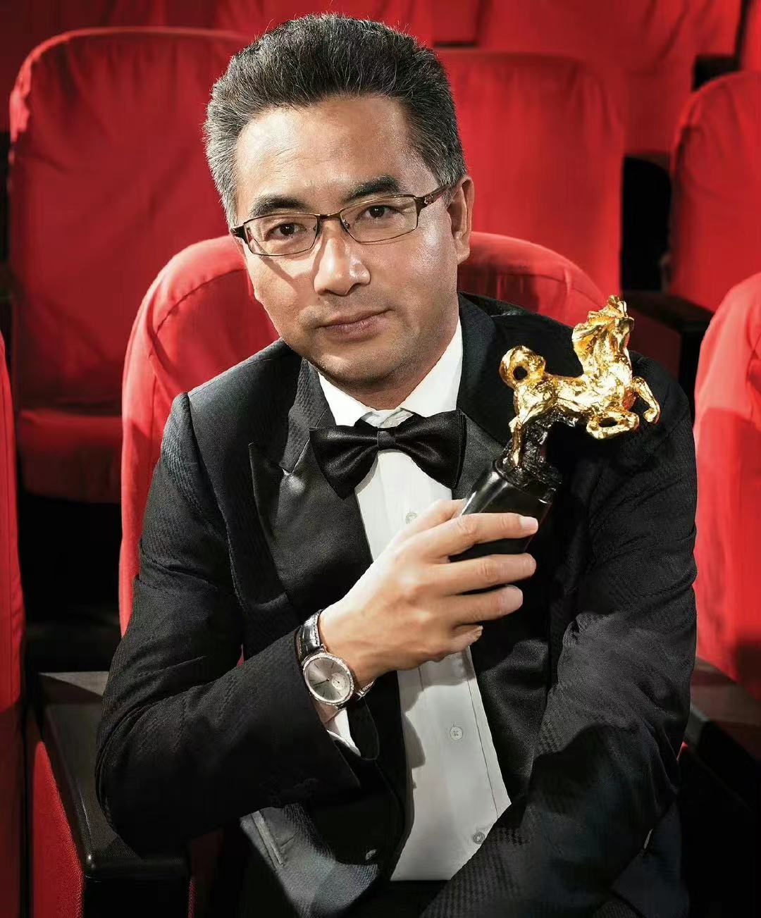 Director Wanma Caidan passed away, due to heart disease treatment failed, Gao Qunshu and other ...