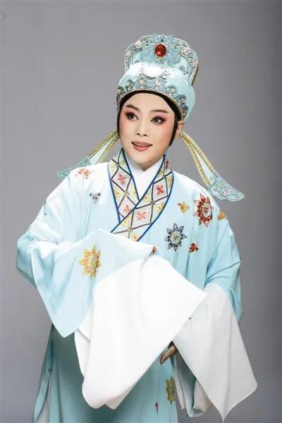 The origin and development of Yue Opera - iNEWS