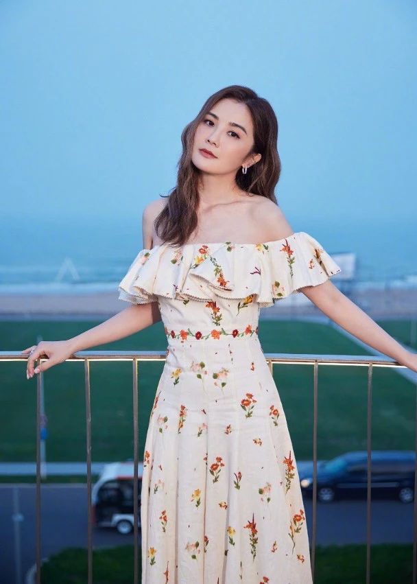 Twins fit He Chengjun's 22nd anniversary and Gillian sends easter eggs ...