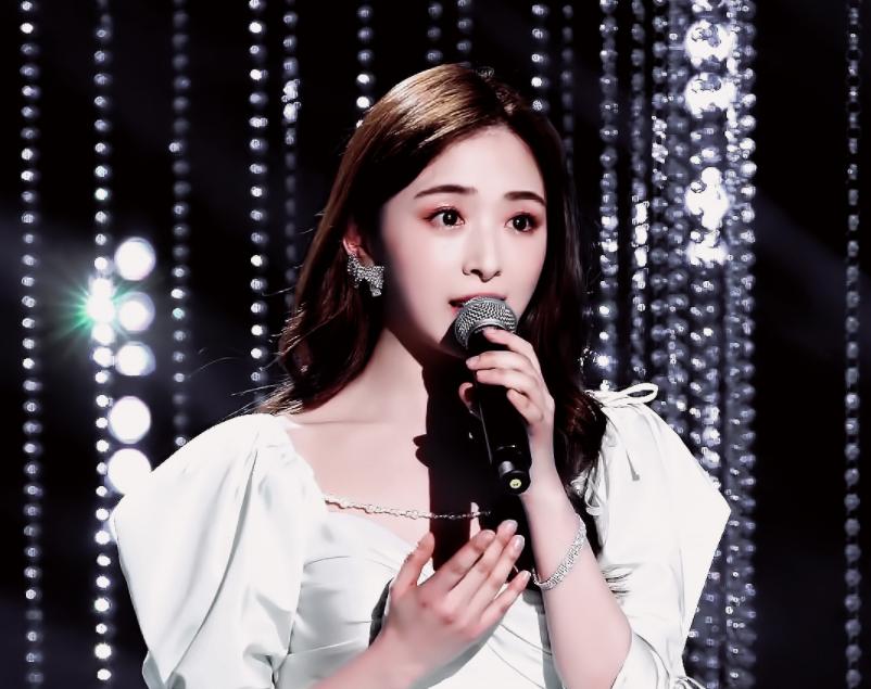 How amazing is Michelle Chen's girlishness?Cheng Xiao, 14 years younger ...