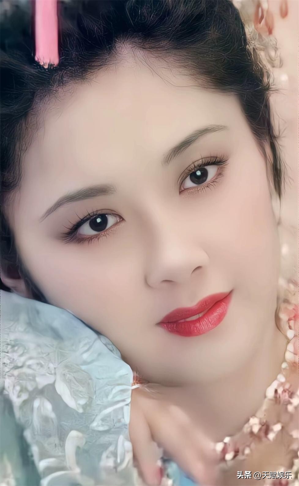 2023 version of national first-class actor Zhu Lin's beautiful photos (12) - iNEWS