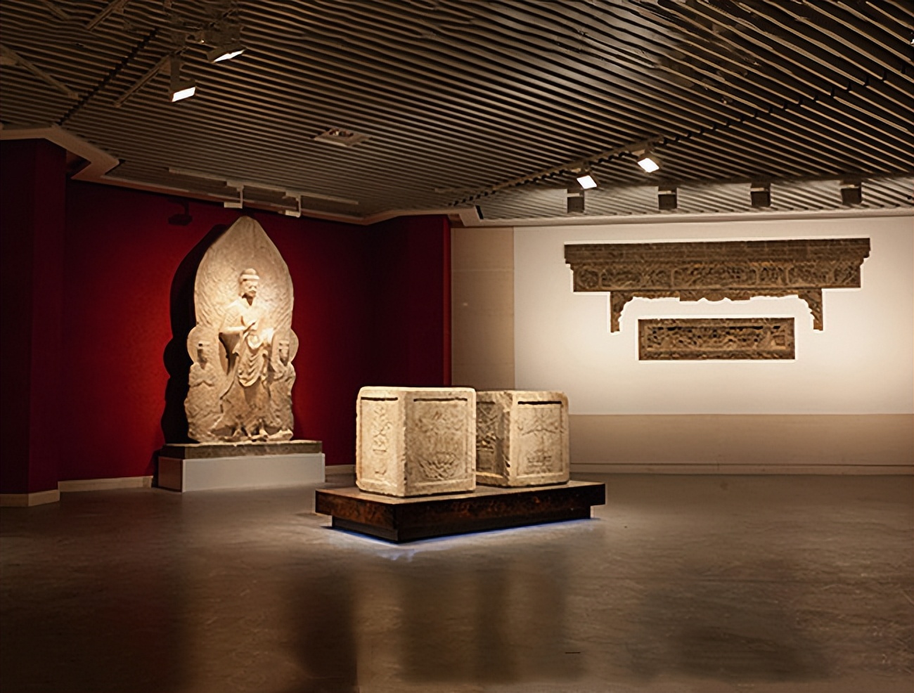 Nanjing Museum Historical Sculpture Hall - iNEWS