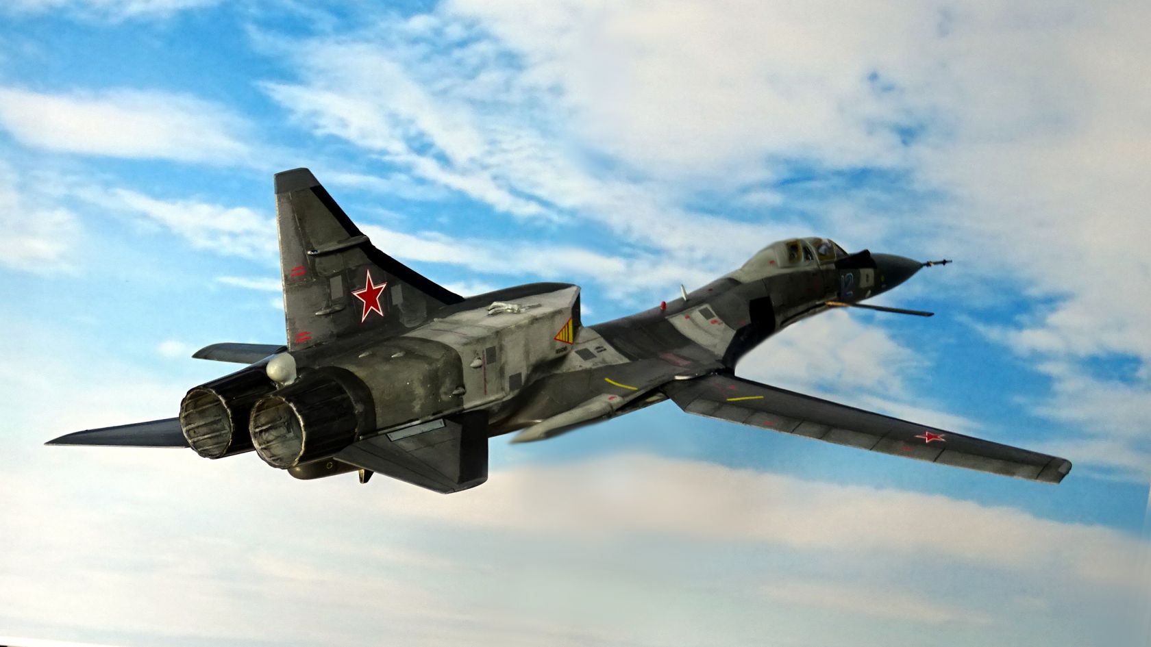 The "Crazy" "Red Imperial Aviation Monster" MiG-321 Hypersonic ...