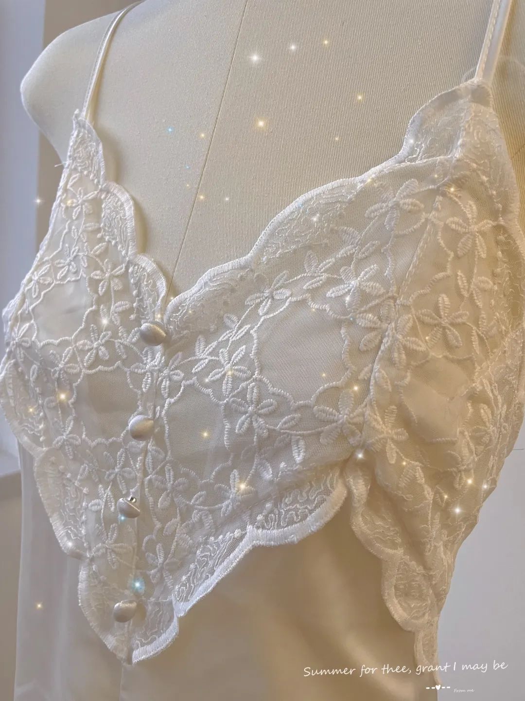 This dress is fashionable enough, fairy enough, and comfortable enough ...