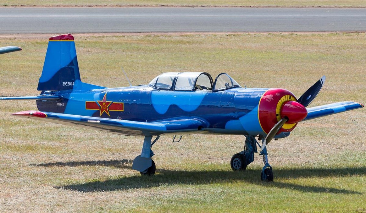 Have Chinese pilots ever flown propeller planes?Why not replace the old ...