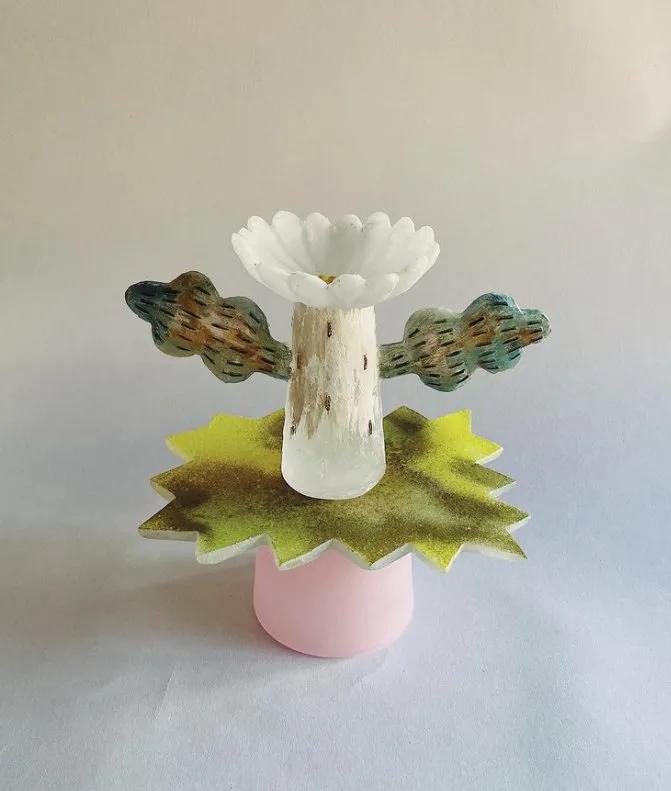 Appreciation of the fairy tale works of glass artist tomoe adachi ...