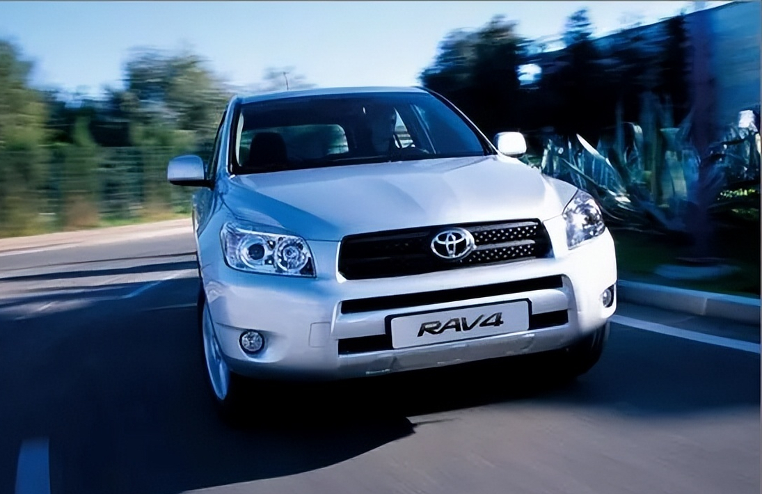 Refurbished an old Toyota RAV4 from 2007, 170,000 kilometers just after ...