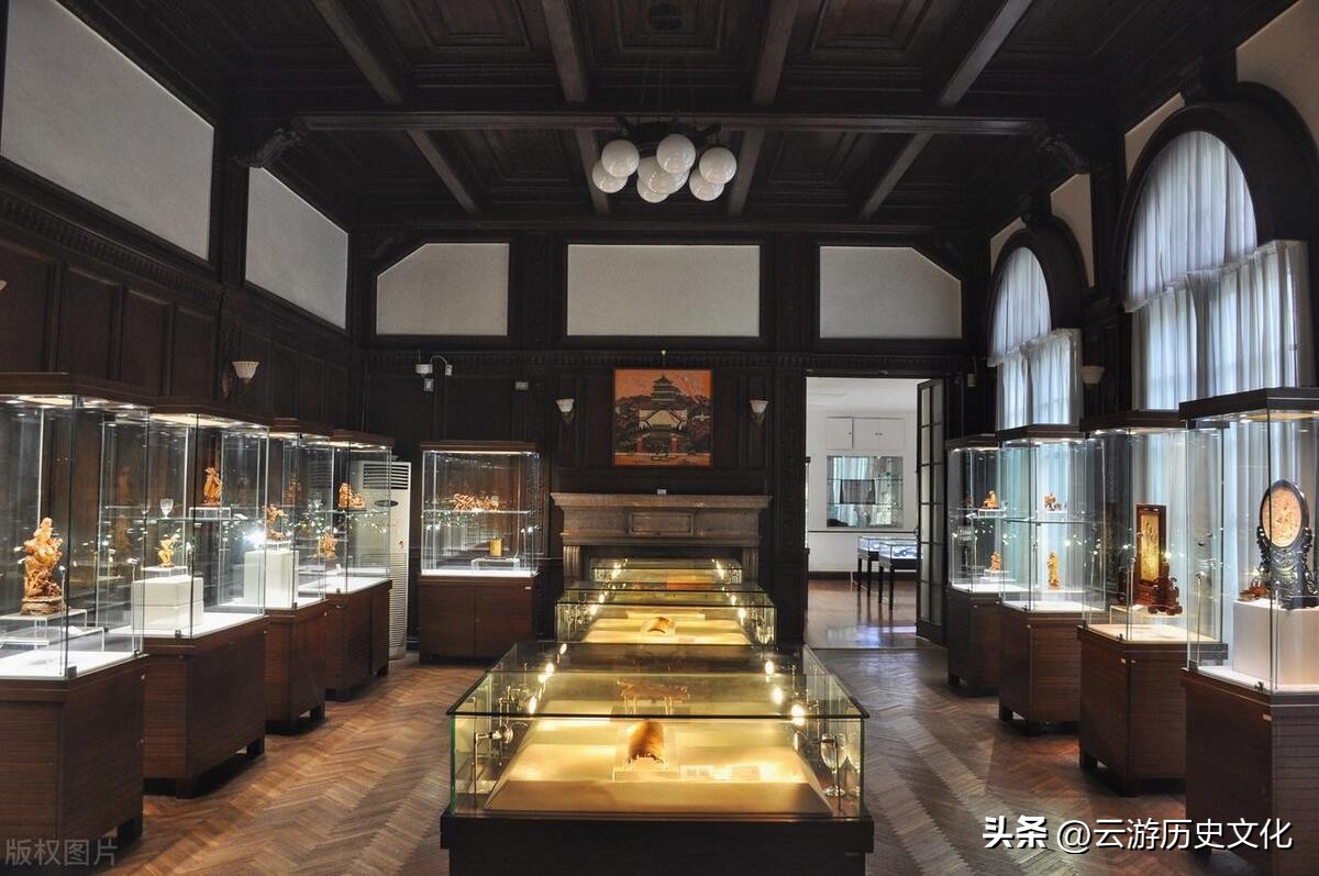 Review the Renaissance Movement in the Republic of China, and analyze ...