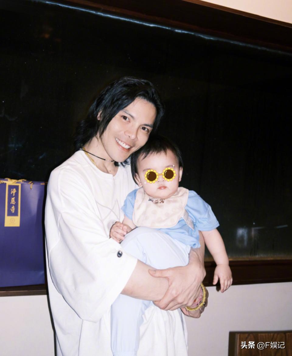 Guo Biting took her children to create surprises and took a warm family ...