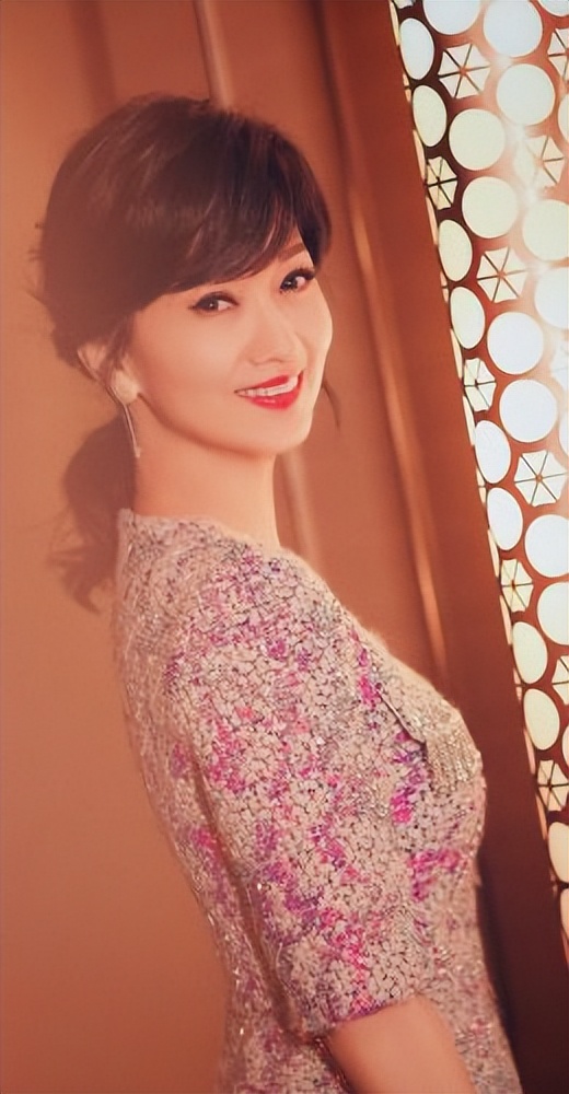 so pretty! Zhao Yazhi in 1973~ - iNEWS