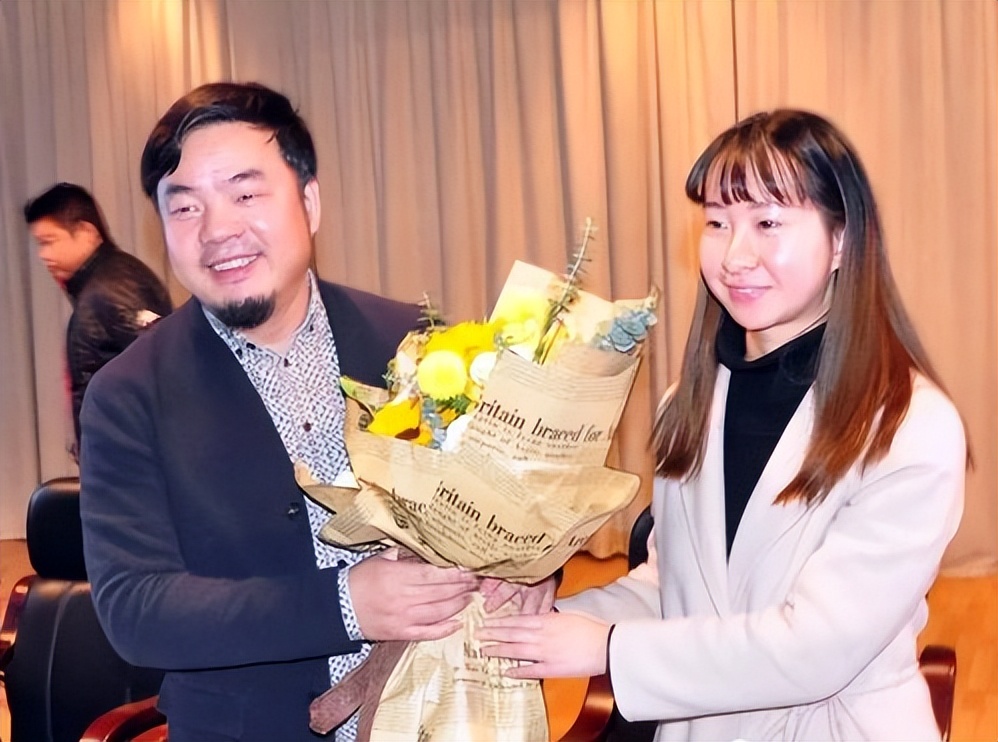 Li Shuangyang, winner of the "Lanting Award": Expressing Zen and Zen is ...