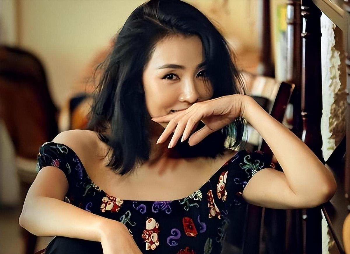 She slapped Chen Baoguo and crushed Zhang Ziyi! She debuted for 24 years with Jiang Wen's help ...