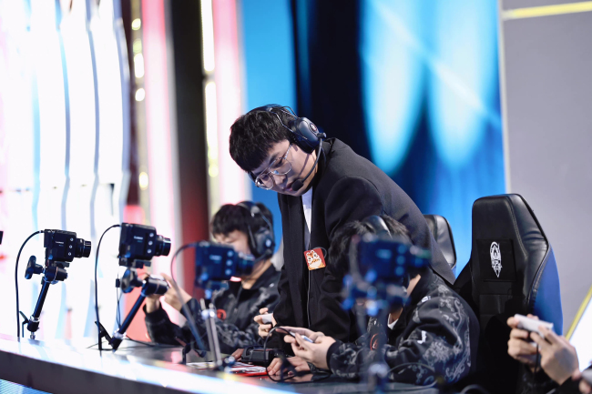 KPL: AG founder Fei Jie revealed in a live broadcast that Yinuo will ...