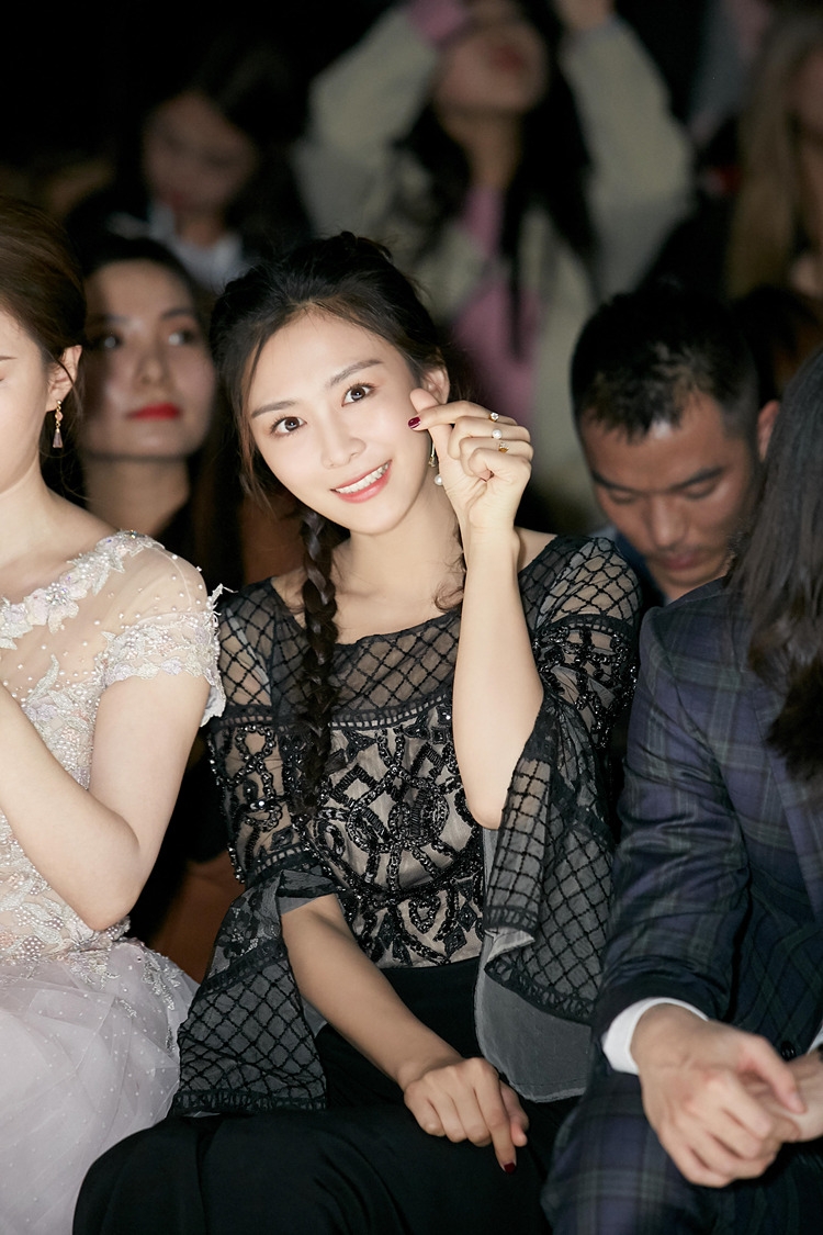 Mingyang Entertainment—Beauty Star—Anqi Yang - iNEWS