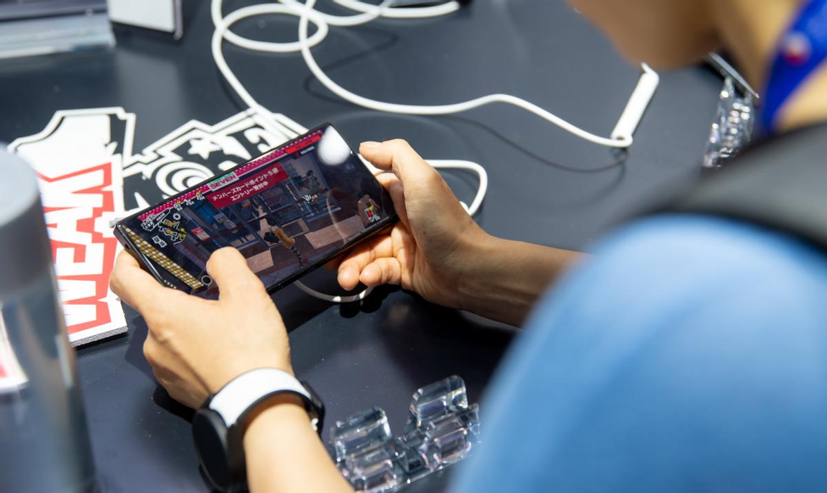 琴音蒙塔涅現身ChinaJoy《P5X》展台，顏值讓宅男直呼：愛了愛了 - 頭條匯