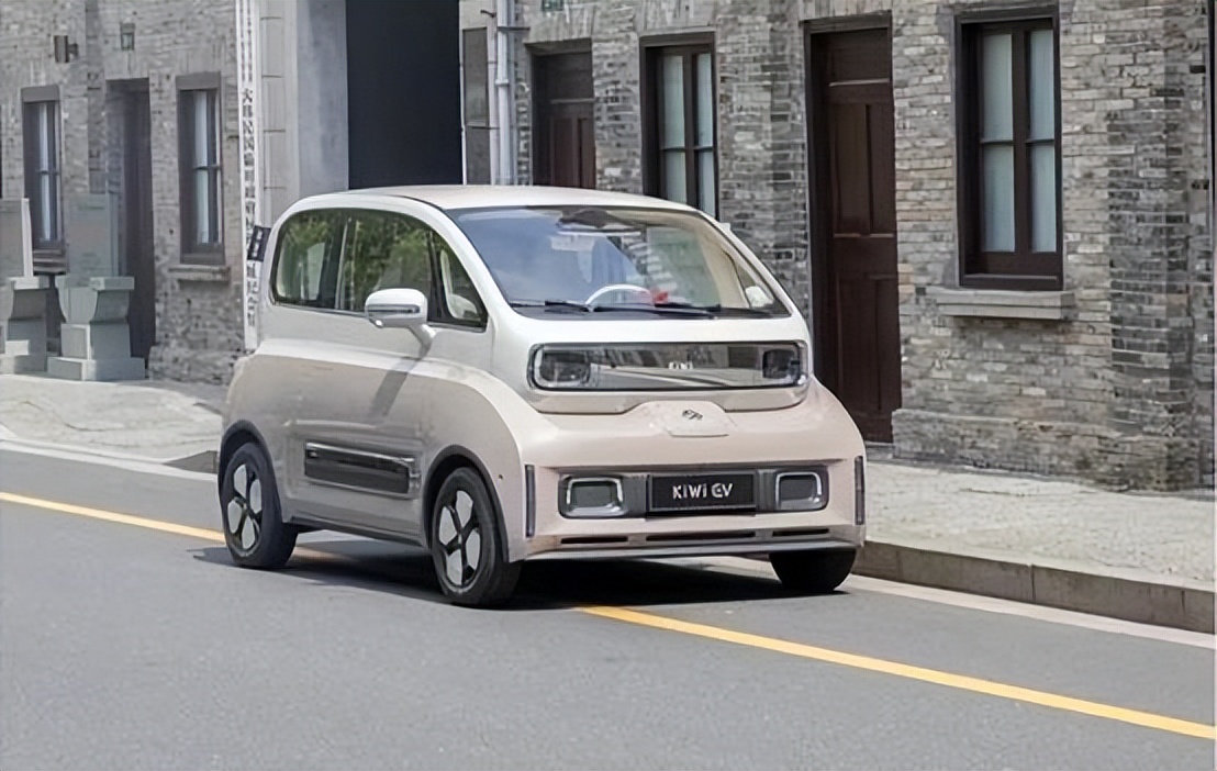 Is the 2023 KiWI EV expensive?Rich configuration, worthy of its price - iNEWS