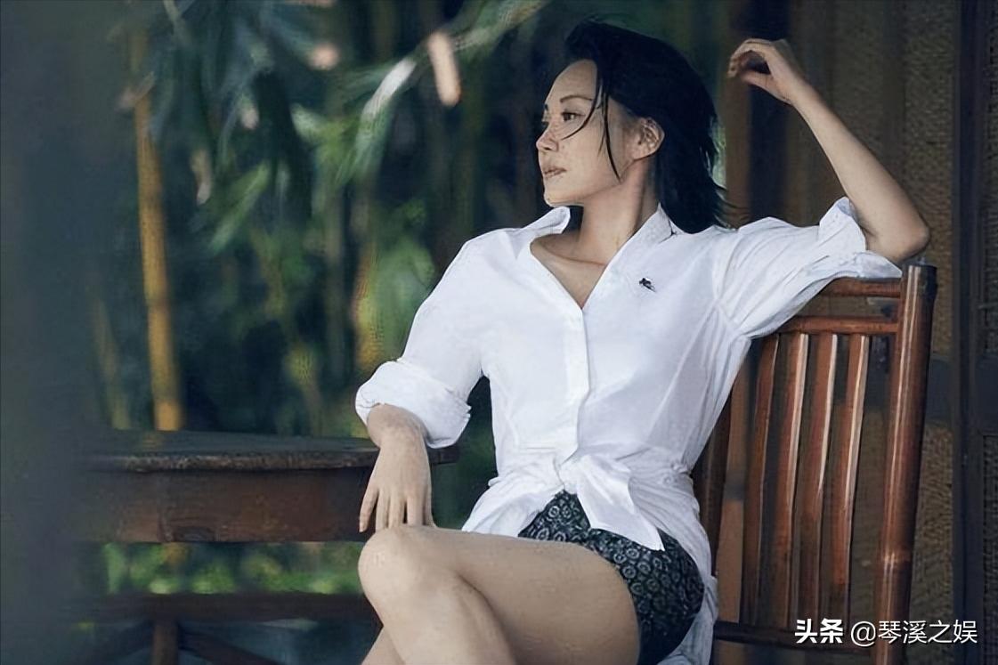 You Yongzhi is married to Shen Rong, a scholar who has no children for ...