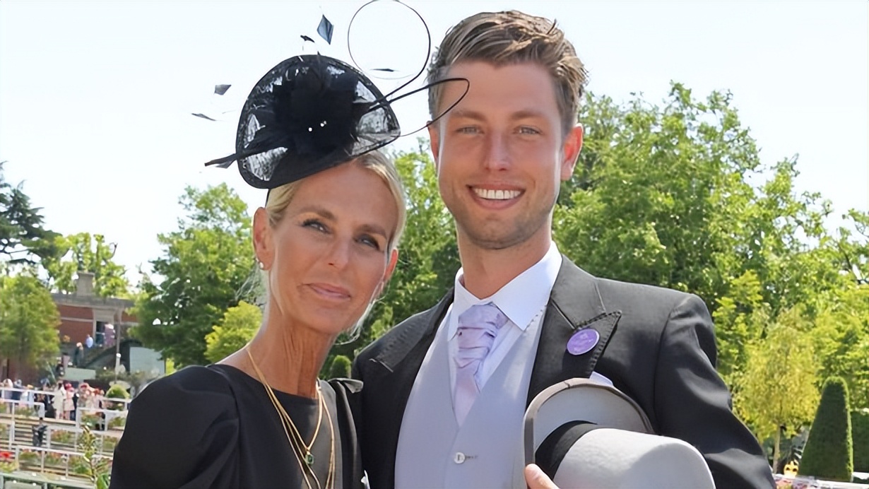 Ulrika, 55, flashes peace sign as she shares sexy selfie in bed - iNEWS