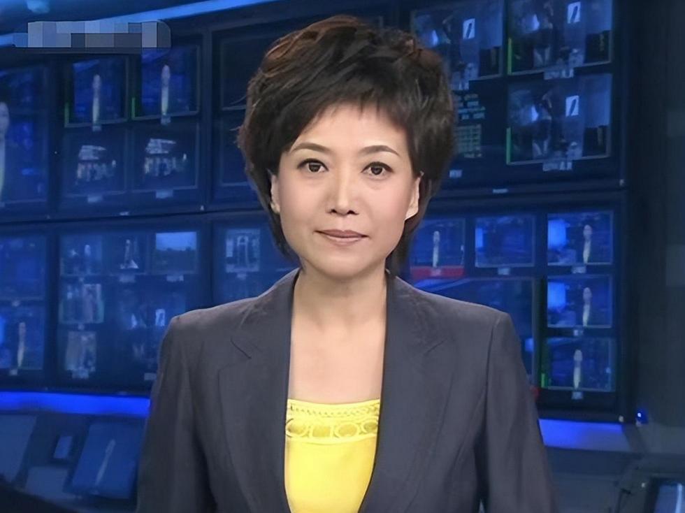 He Hongmei, the host of CCTV, has worked for 30 years without negative ...