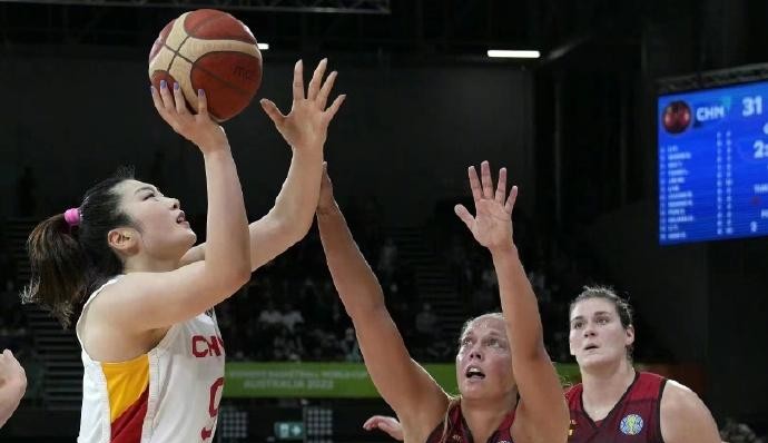 Women's basketball team Li Meng turned out to be once a soldier!World ...
