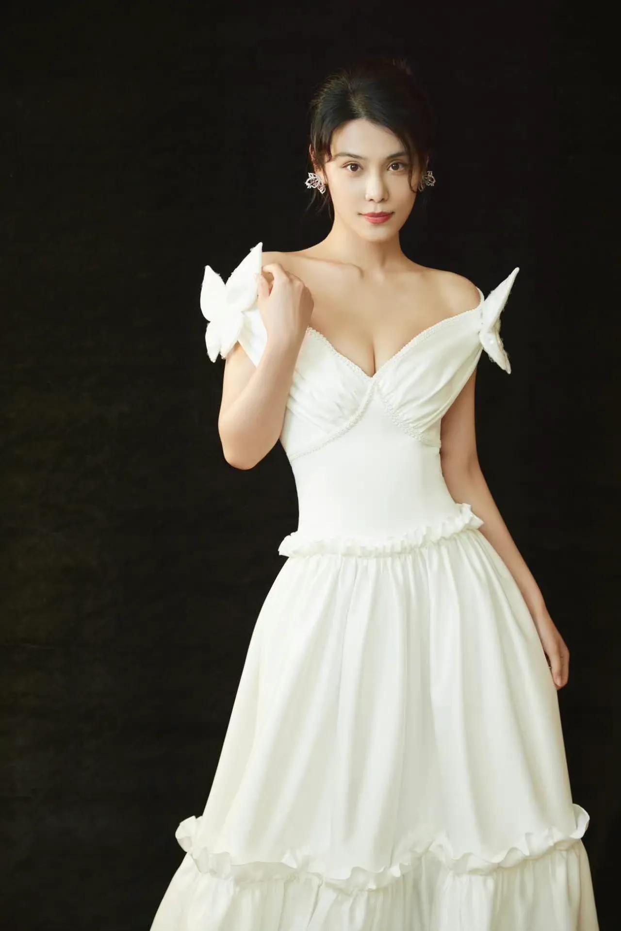Han Dantong's beautiful picture - iNEWS