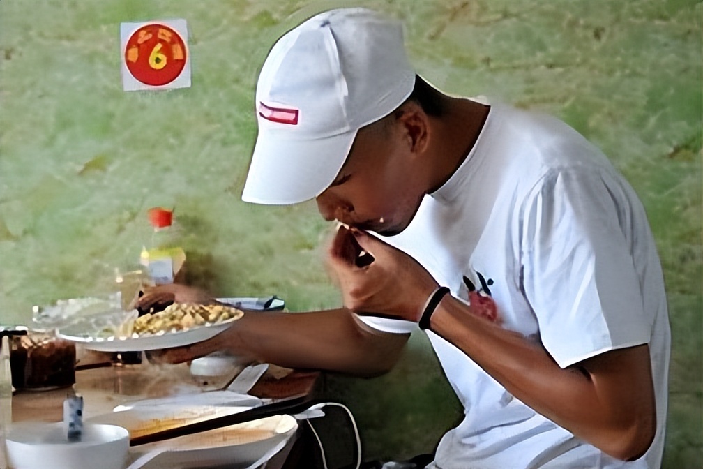 In 2018, Li Enhui, the boy who sold 70,000 catties of watermelon to ...