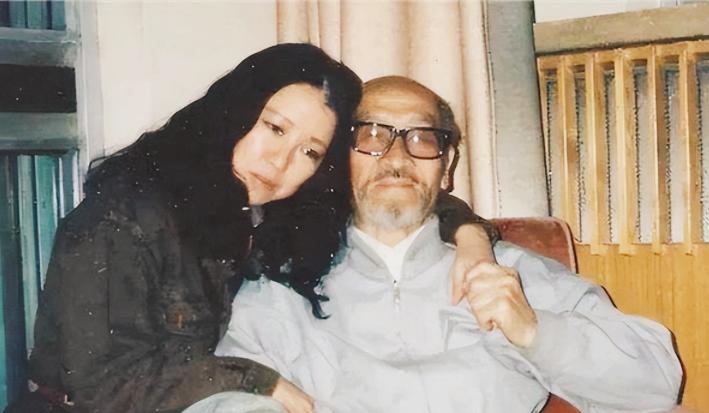 Sanmao met Wang Luobin for the second time: "buy me a suite", after ...