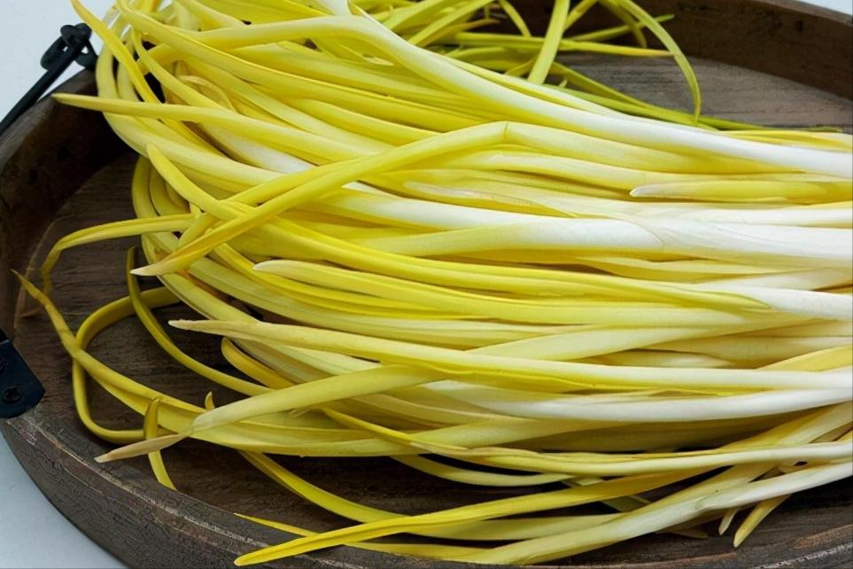 What is the difference between "leek", "leek yellow" and "leek moss ...