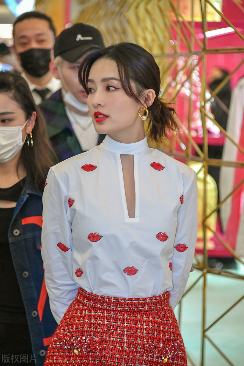 Beautiful Qin Qinzi Li Qin: underwear endorsement pictures, beautiful ...