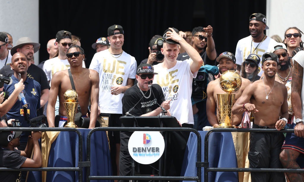 Loser number one! The defending champion suffered heavy losses in the ...