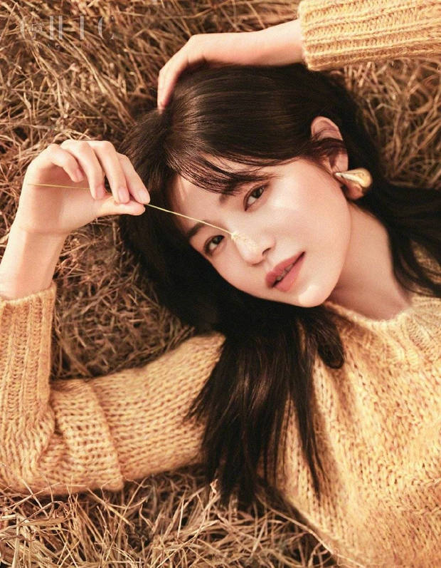 Michelle Chen basks in a photo of a horse farm in autumn - iNEWS