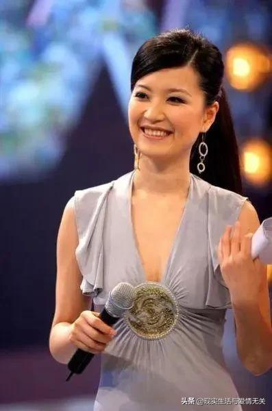 Chen Rong, host of Dragon TV - iMedia